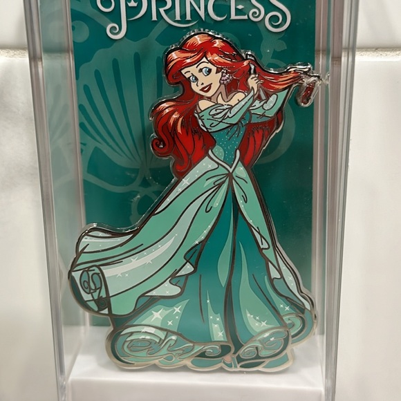 Disney | Jewelry | Figpin Disney Princess Ariel 3 Jumbo Collectible Pin ...